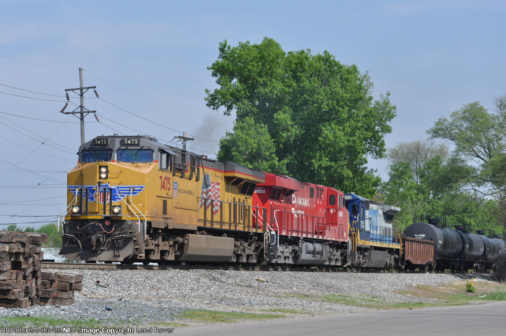 UP 7475 On NS 143 Eastbound